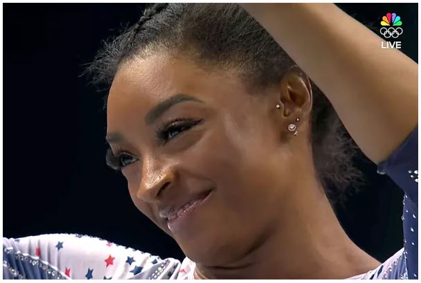 Live Updates Simone Biles Leads Halfway Through U S Olympic